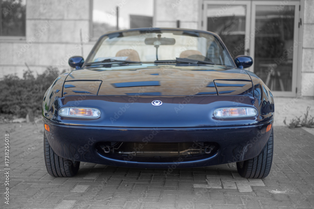 Foto de Stock Airport City, Israel – 2025.09.26: Mazda MX-5 Miata NA ...