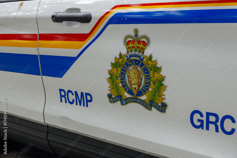 Foto de Stock Iconic Royal Canadian Mounted Police patrol vehicle side ...