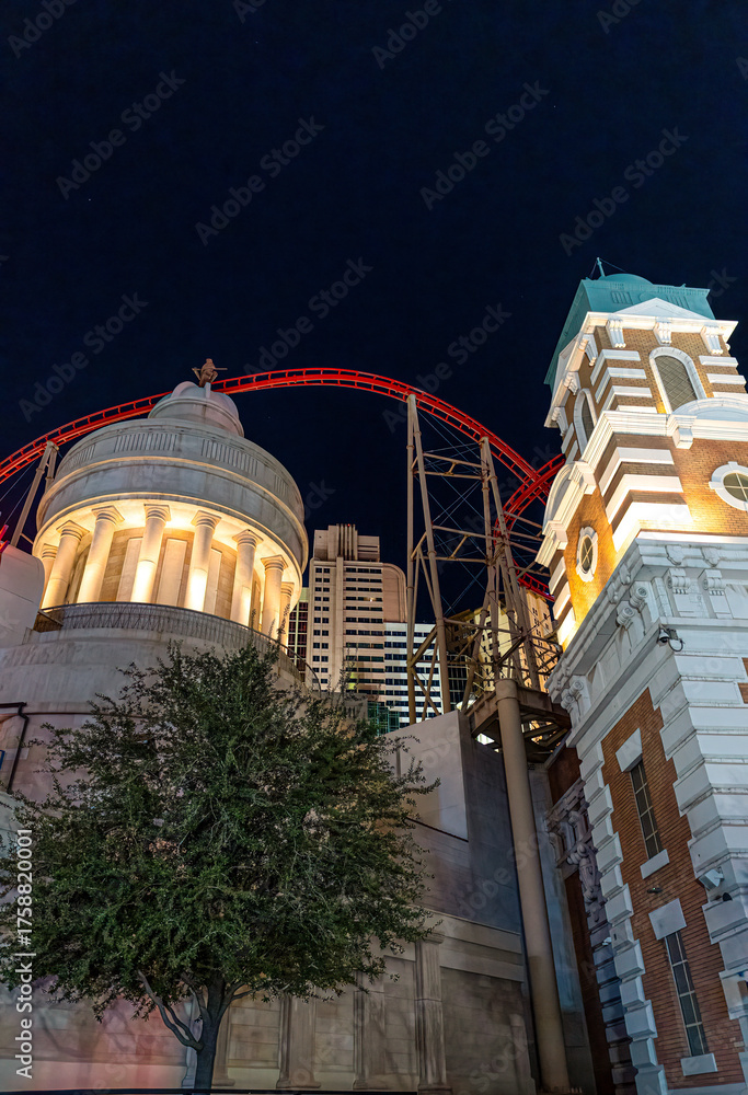 Night Roller Coaster and Architecture at New York-New York Hotel Las ...