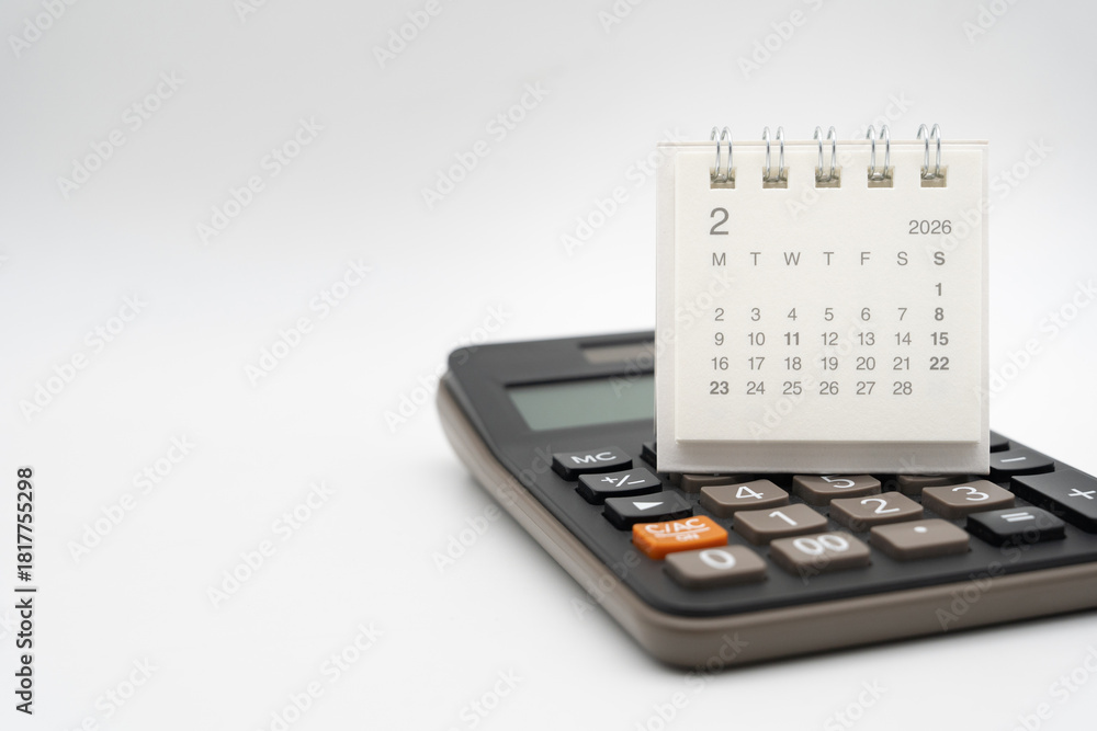 Stock-Foto „Desk calendar for February 2026 on white background ...