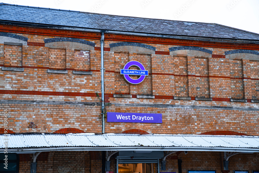Elizabeth Line (Crossrail) TfL Roundel Symbol Sign, London Tube ...