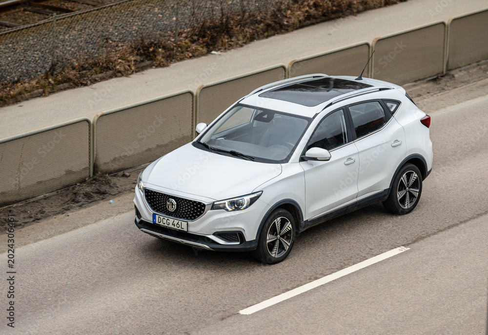 Stock-Foto „Gothenburg, Sweden - March 29 2026: White MG ZS compact ...