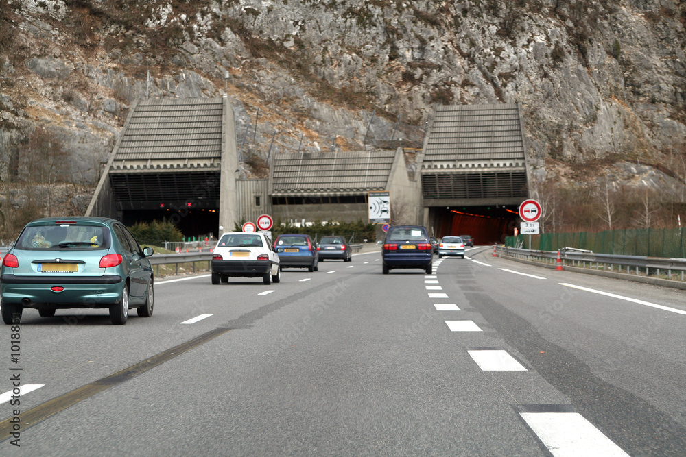 circulation autoroute Stock Photo | Adobe Stock