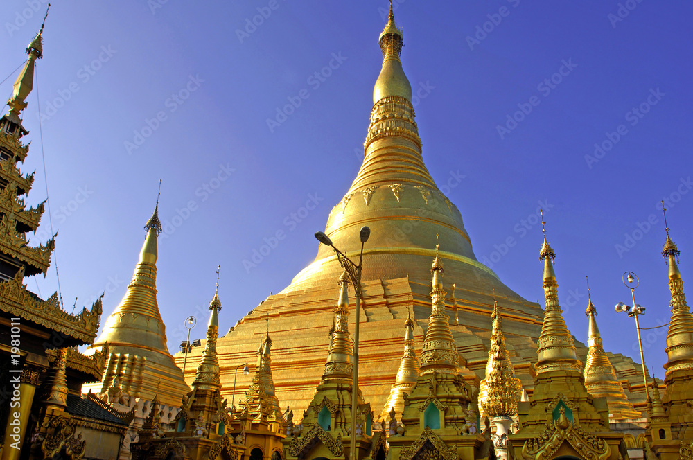 Photo & Art Print myanmar, yangon: shwedagon pagoda, one of the most impressive pa, TMAX