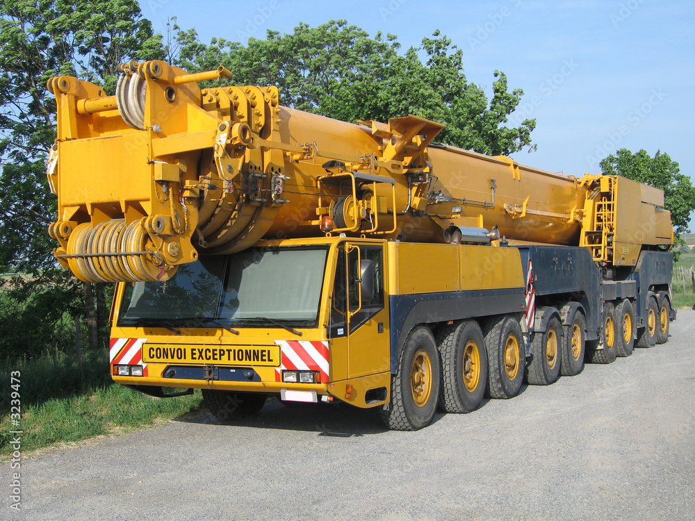 camion grue Stock Photo | Adobe Stock