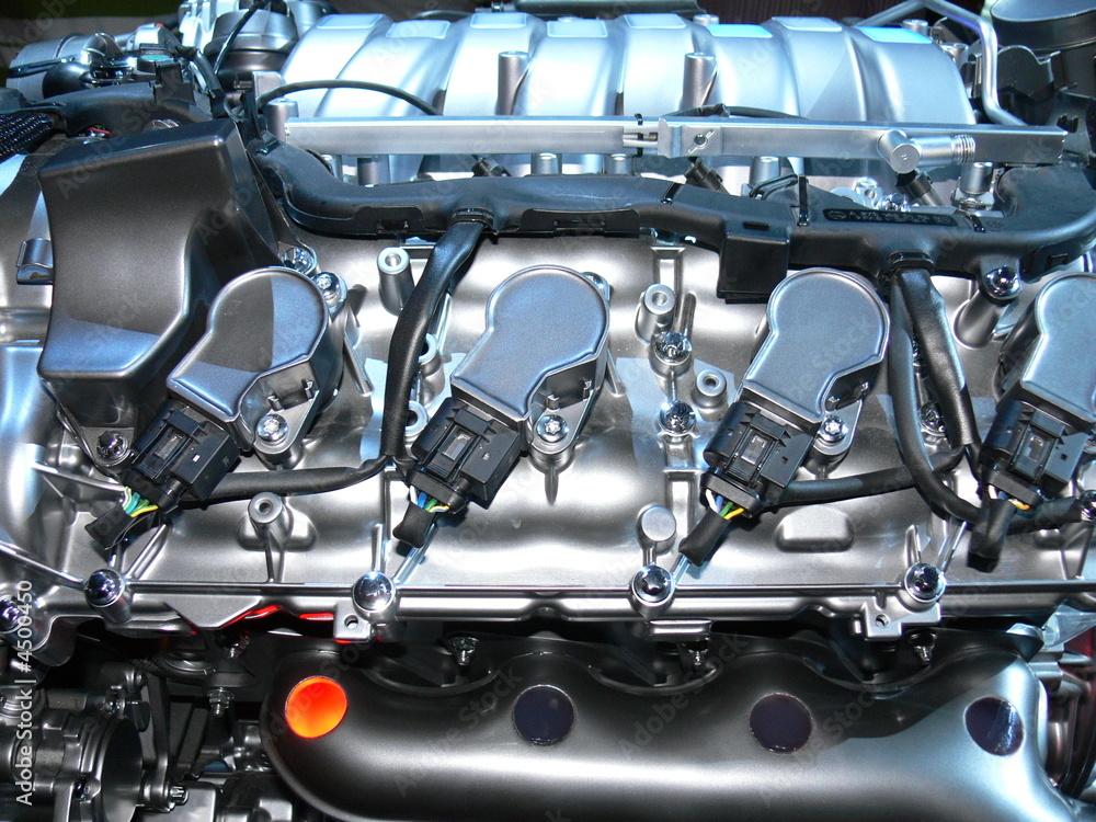 Motorblock Stock-Foto | Adobe Stock