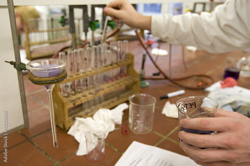 Chemielabor Stock-Foto | Adobe Stock
