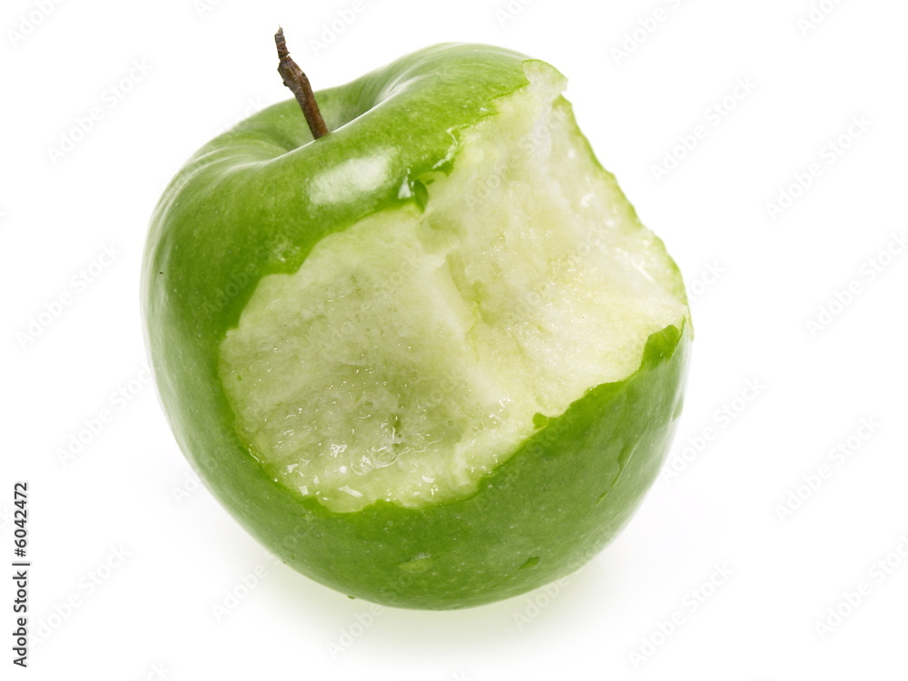 grüner angebissener apfel Stock-Foto | Adobe Stock