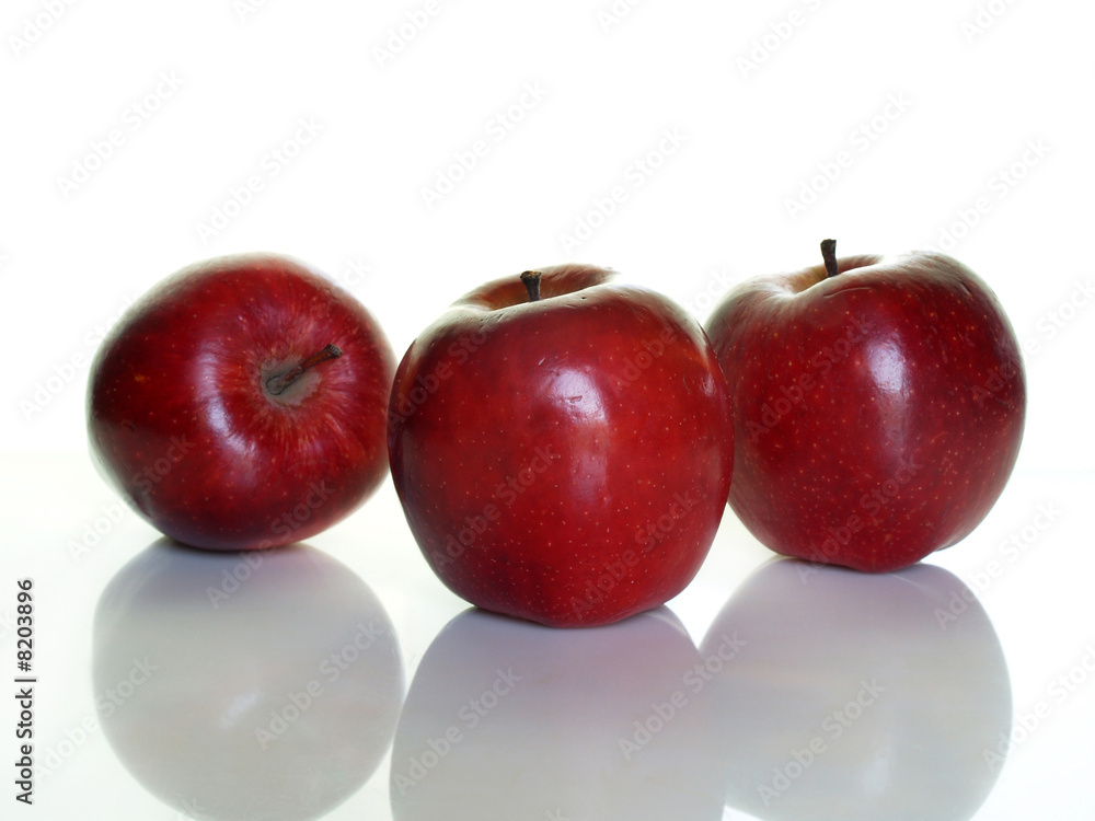 Tres manzanas foto de Stock | Adobe Stock