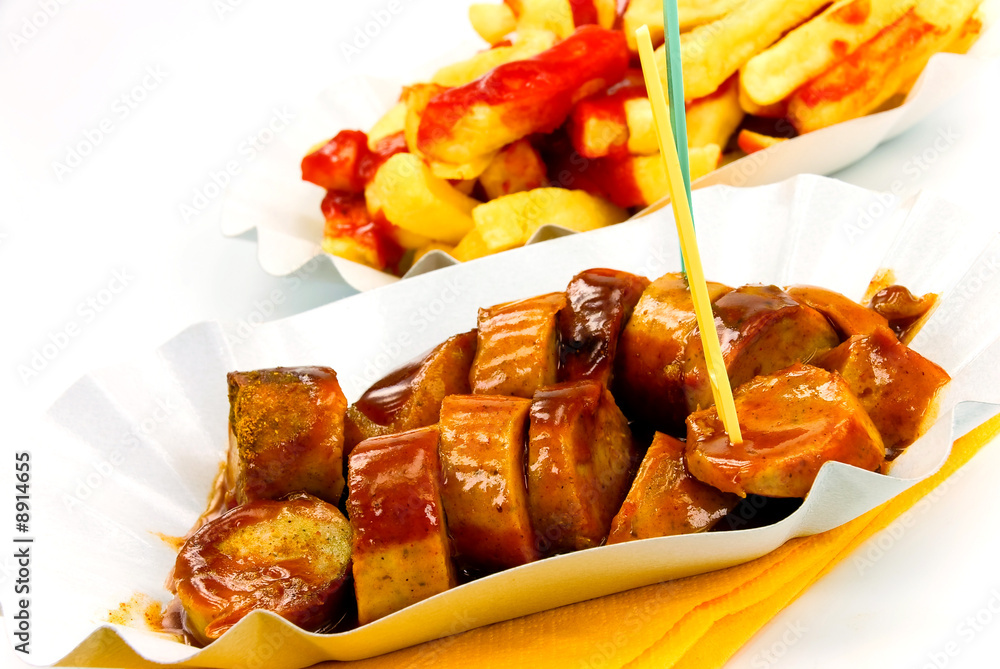 deutsche curry-wurst,Pommes-freigestellt auf weiss Stock-Foto | Adobe Stock