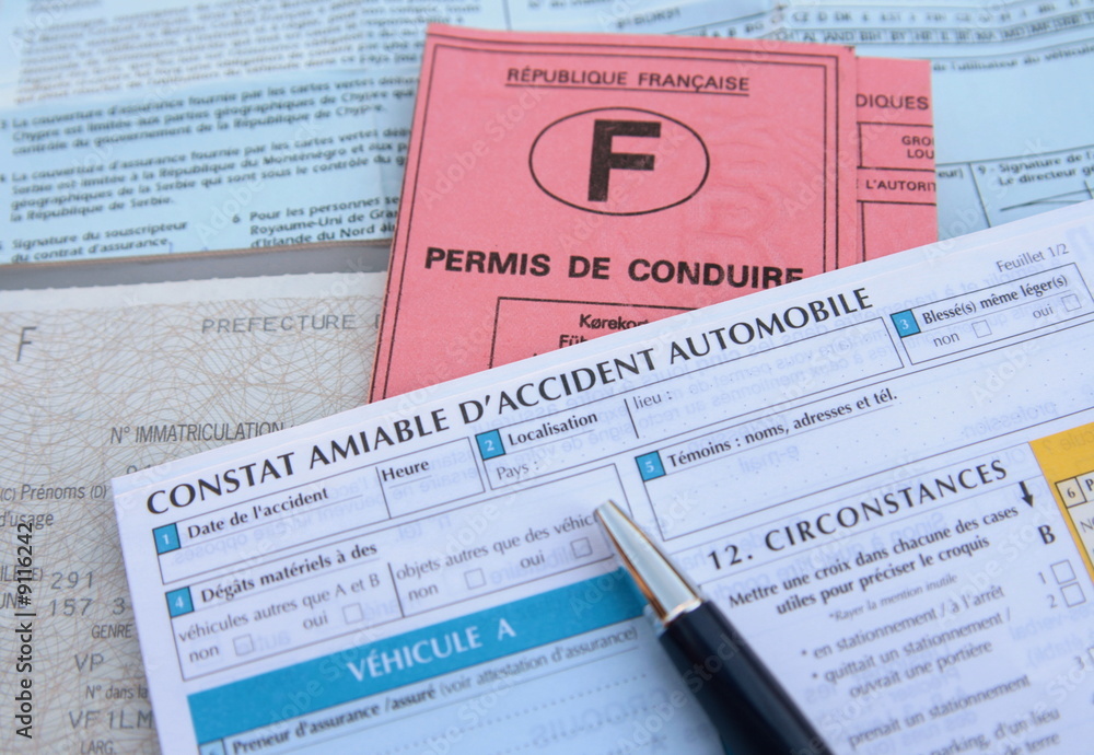 déclaration d'accident Stock Photo | Adobe Stock