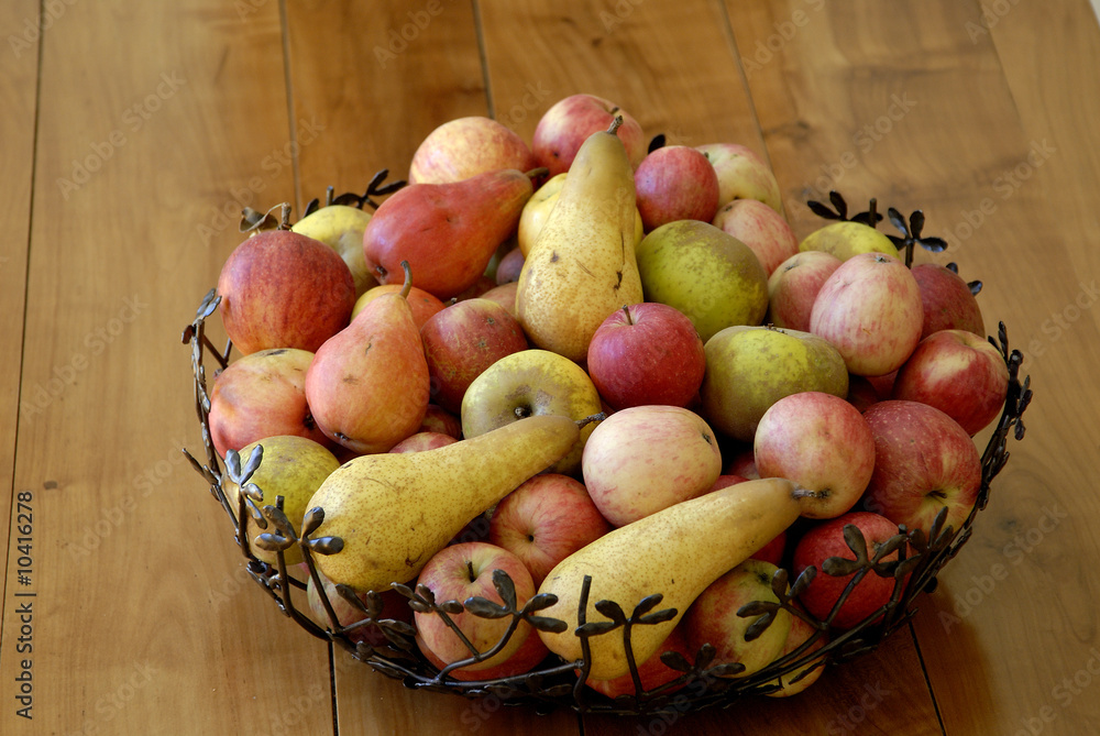 Corbeille de fruits Stock Photo | Adobe Stock