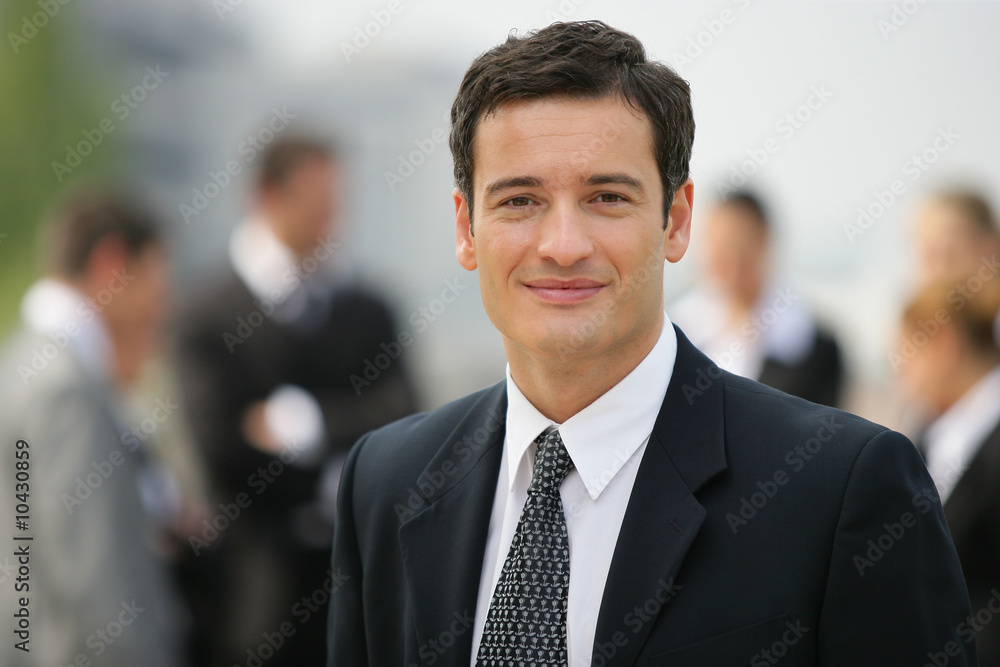 Portrait d'un jeune homme d'affaires Stock Photo | Adobe Stock