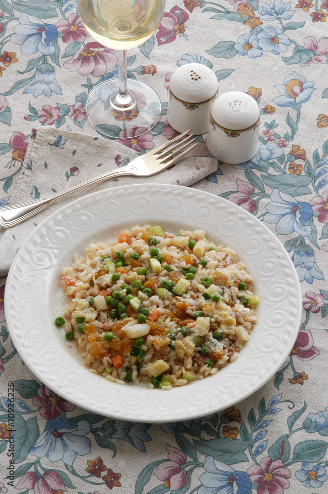 Foto de Risotto di primavera - Primi piatti del Veneto do Stock | Adobe ...