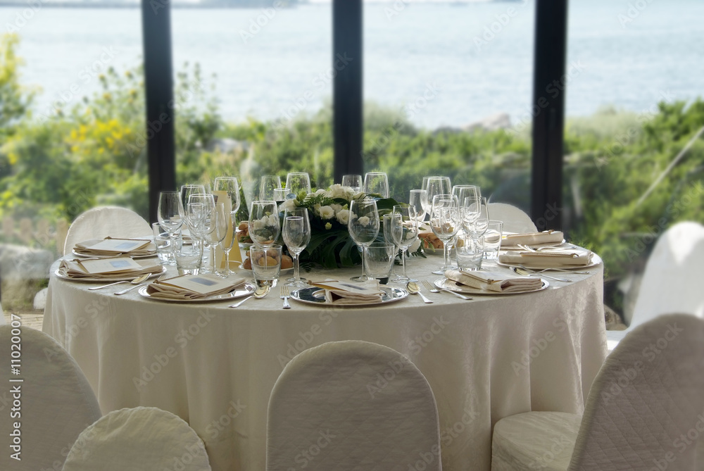 Tisch Gedeck Stock-Foto | Adobe Stock