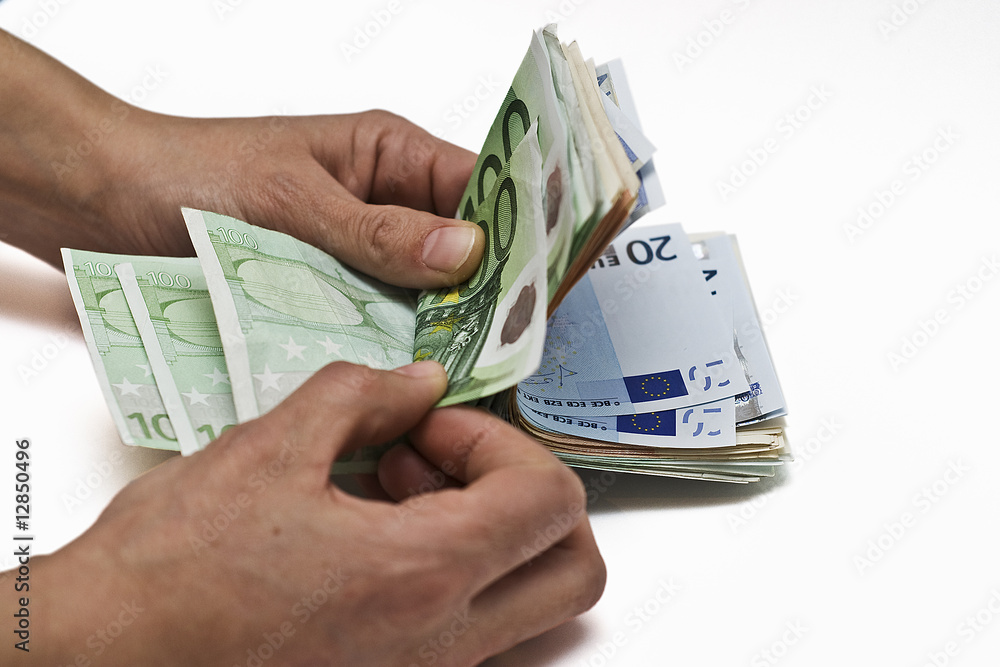 Contar billetes Stock-Foto | Adobe Stock