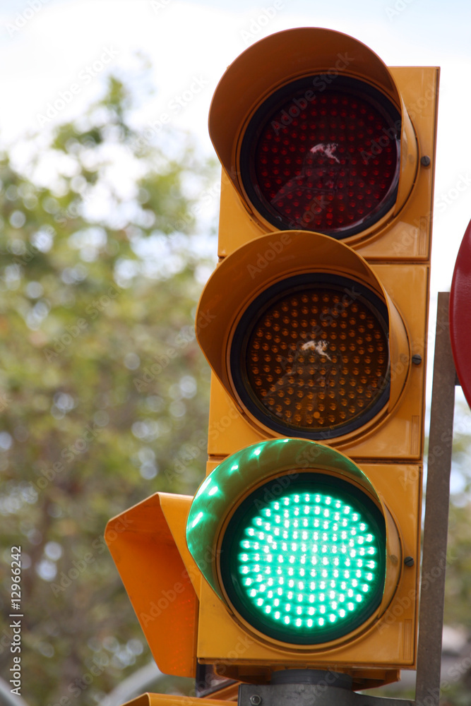 feu tricolore vert Photos | Adobe Stock
