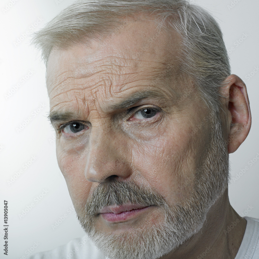 Portrait d'un homme mûr Photos | Adobe Stock