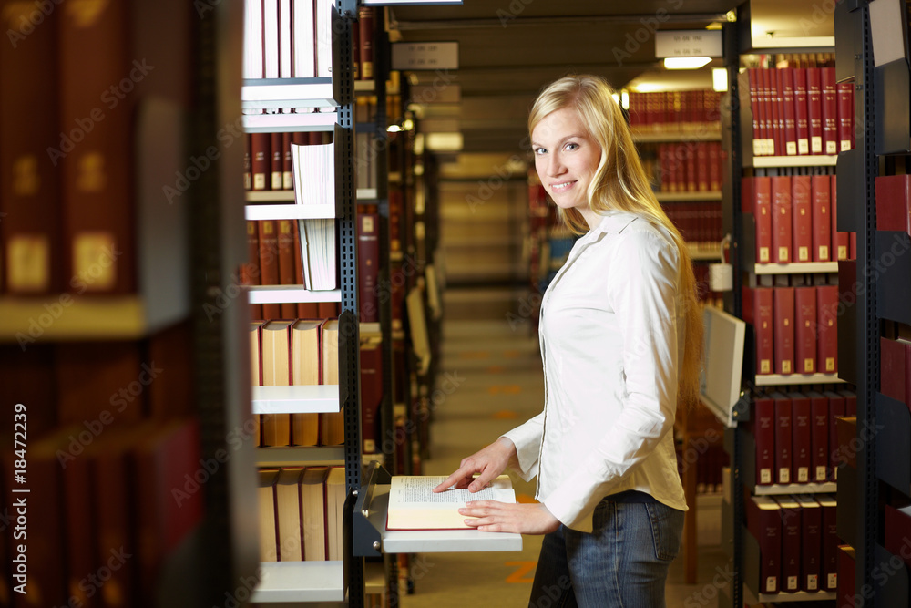 Informationen finden Stock Photo | Adobe Stock