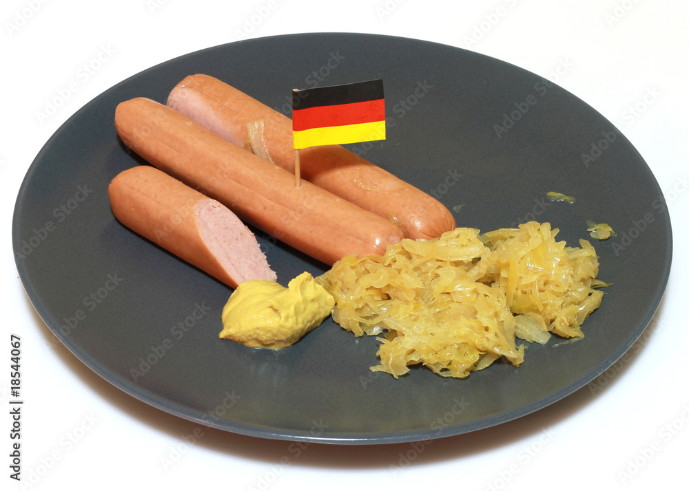 Foto Stock piatto wurstel e crauti | Adobe Stock