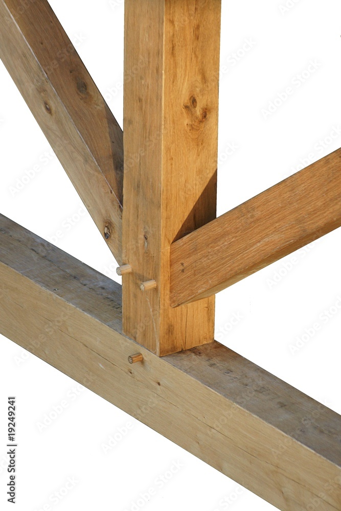Assemblage traditionnel en charpente bois Photos | Adobe Stock