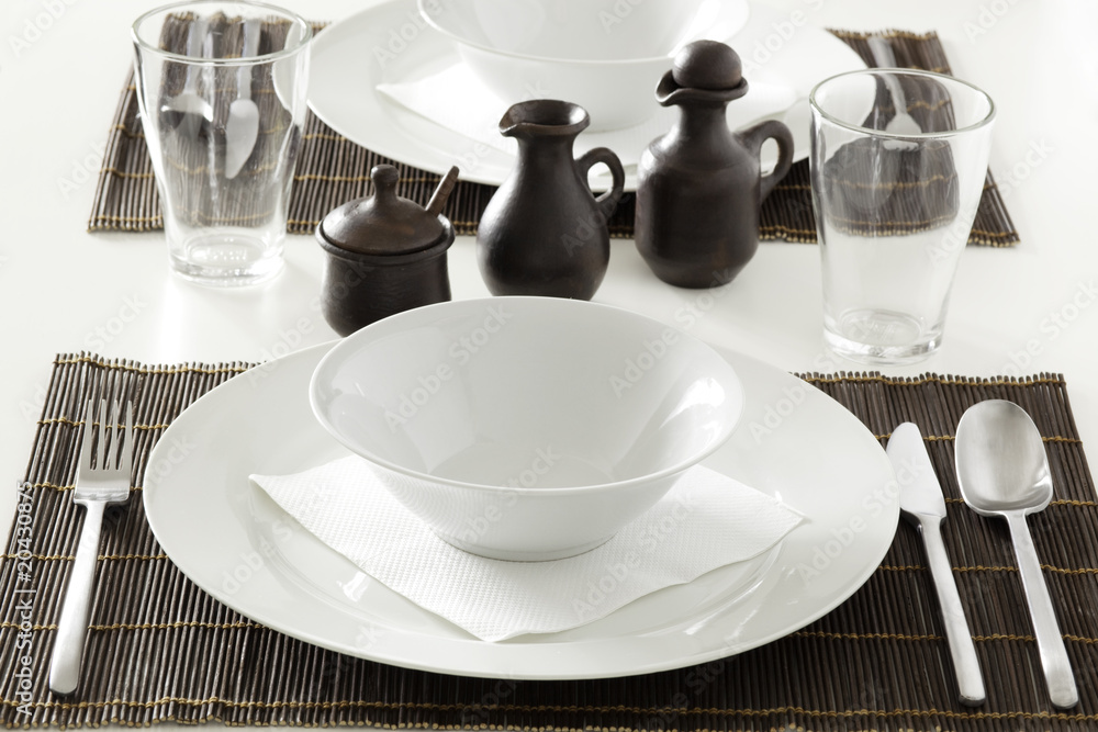 einfaches gedeck Stock-Foto | Adobe Stock