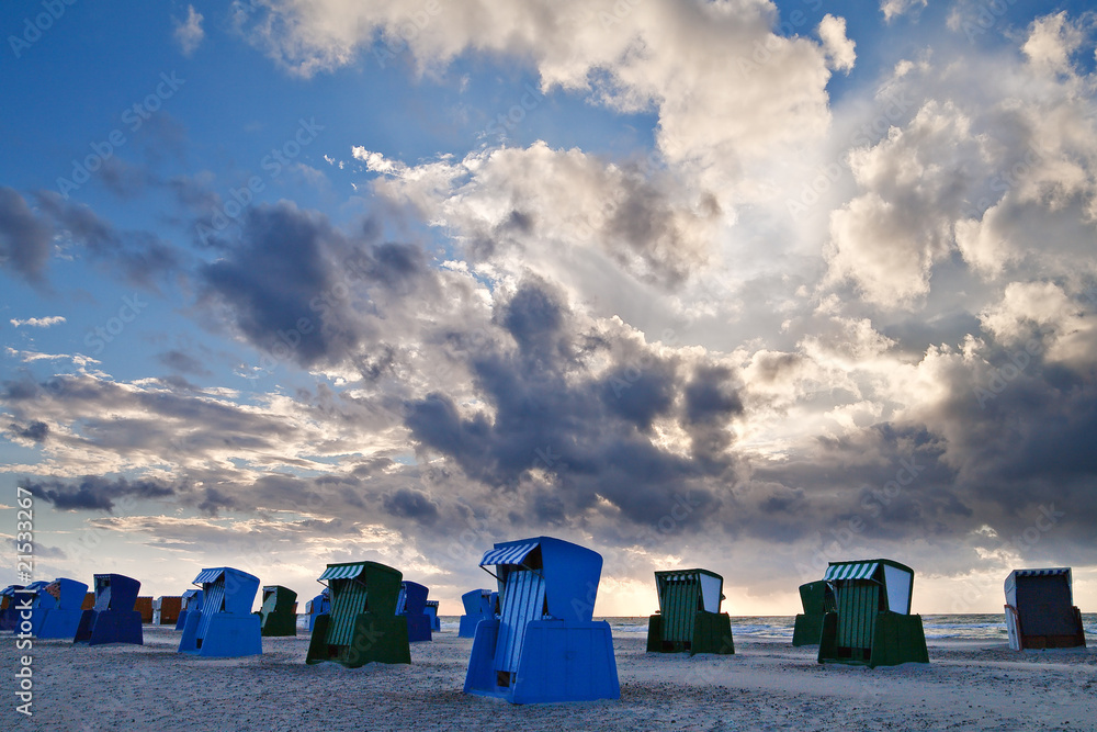 Photo & Art Print Strandkörbe am Strand von Warnemünde, Rico Ködder