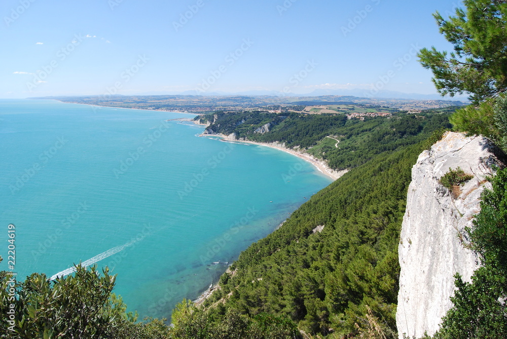 Vista dal Promontorio del Conero sulla costa Stock Photo | Adobe Stock