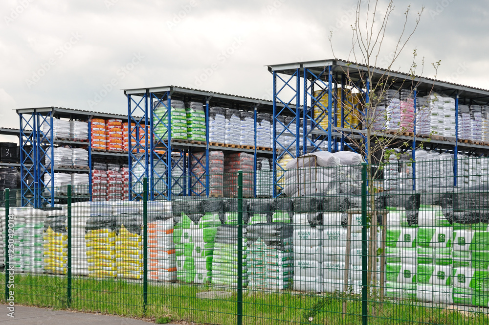 lager Stock-Foto | Adobe Stock