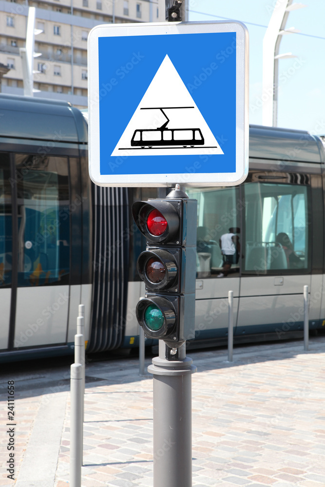 Panneau de signalisation du tramway Stock Photo | Adobe Stock