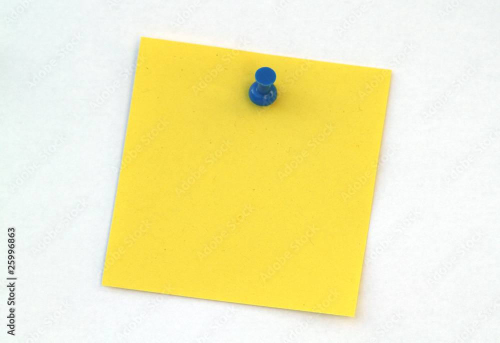 Zettel mit Pin Stock-Foto | Adobe Stock