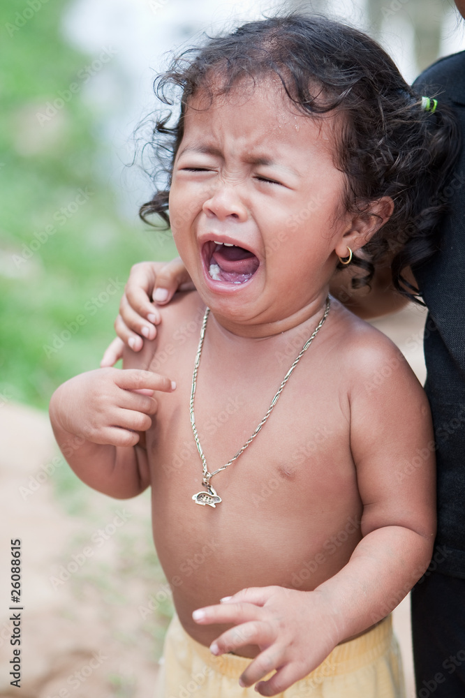 Kind weinend Stock-Foto | Adobe Stock