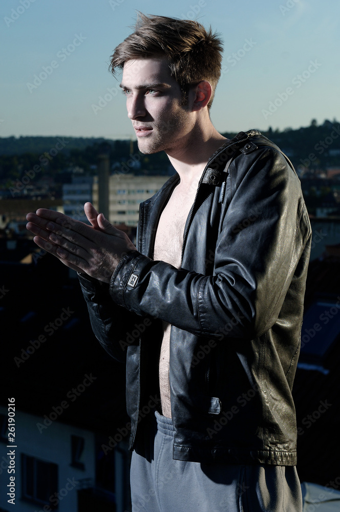 junger Mann Stock Photo | Adobe Stock