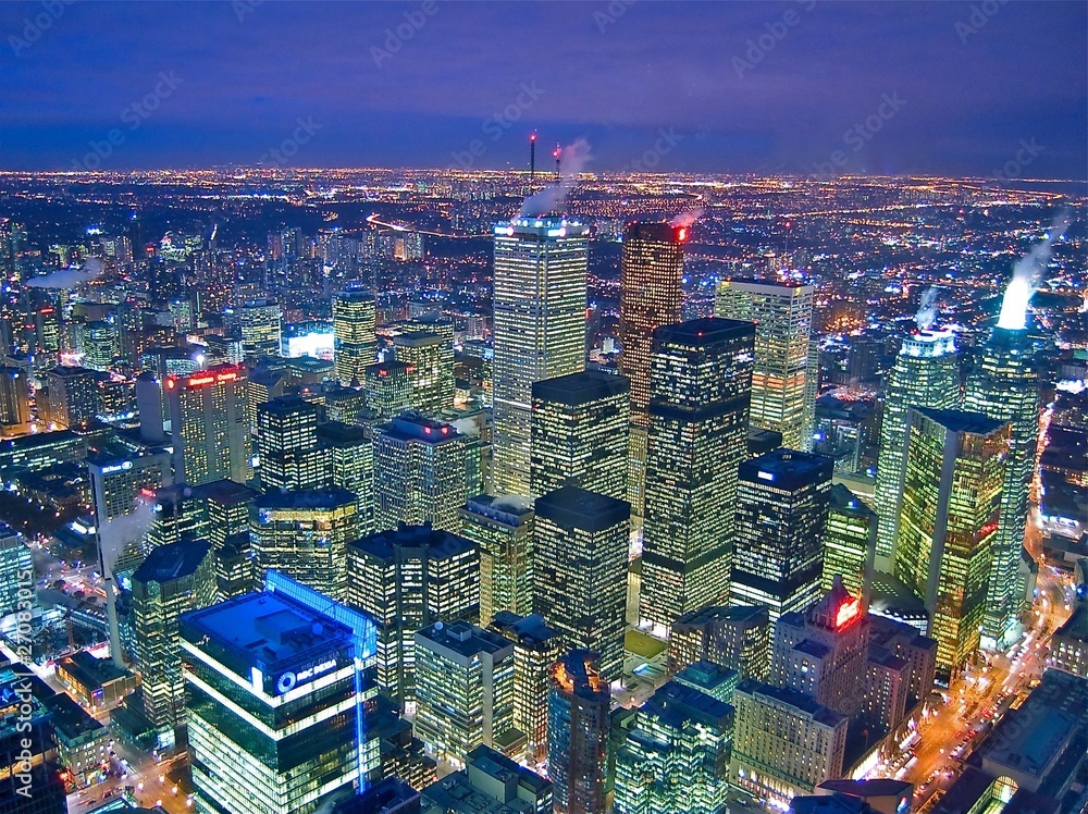 Quartier financier à Toronto au Canada de nuit Stock-Foto | Adobe Stock