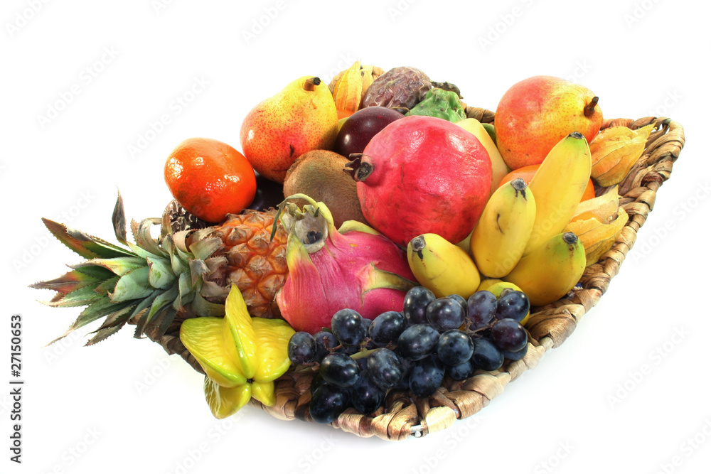 Früchte-Mix im Korb Stock-Foto | Adobe Stock