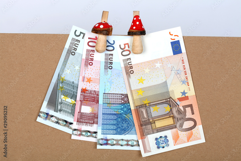 85 Euro Stock-Foto | Adobe Stock