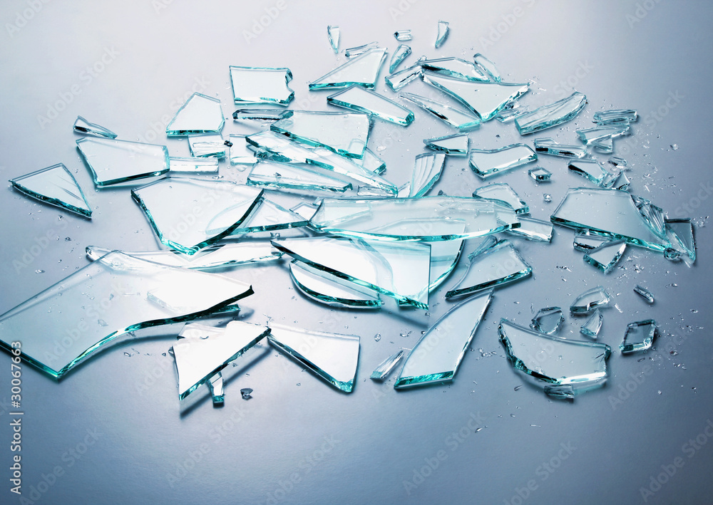 Glasscherben Stock-Foto | Adobe Stock