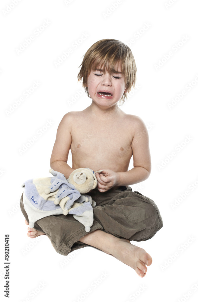 bébé enfant triste pleur pleure larme triste tristesse Photos | Adobe Stock
