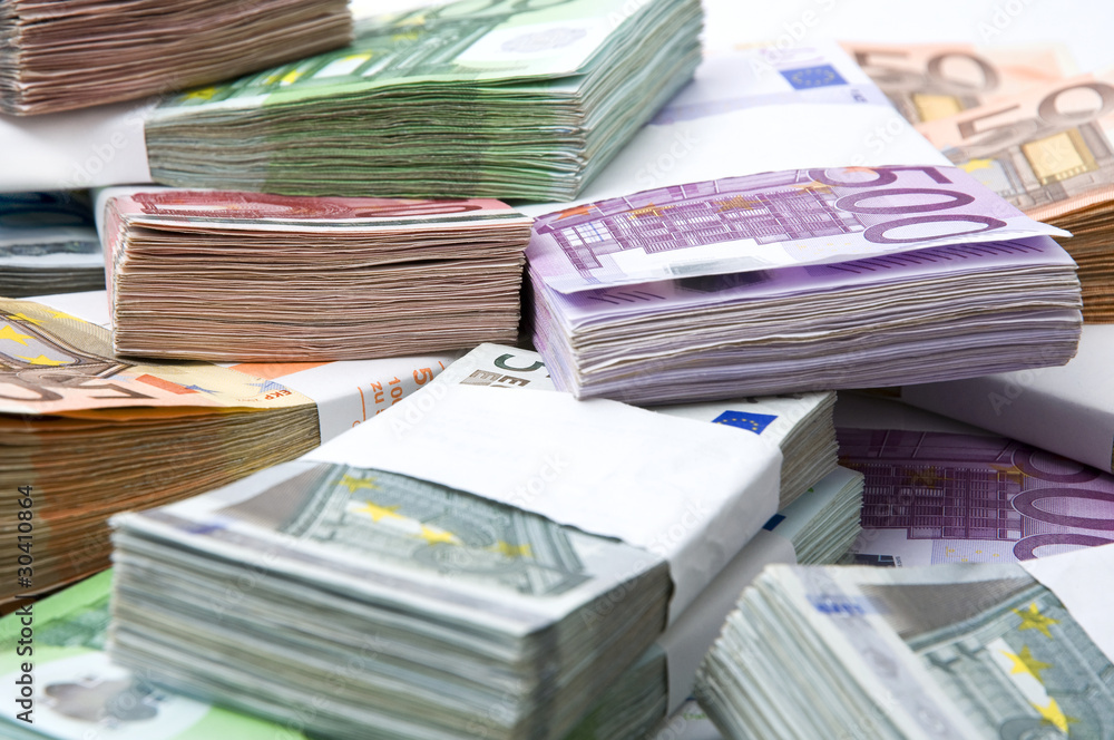 Haufen Geld-Euroscheine Stock-Foto | Adobe Stock