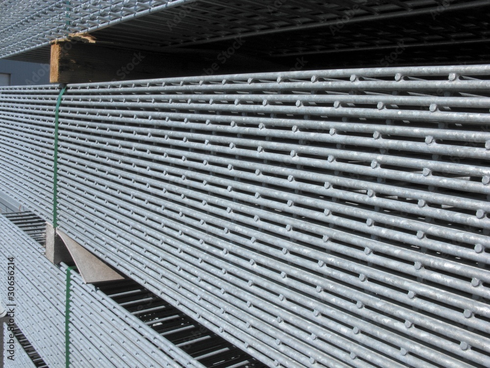 Metallgitter - Metallbau Stock-Foto | Adobe Stock