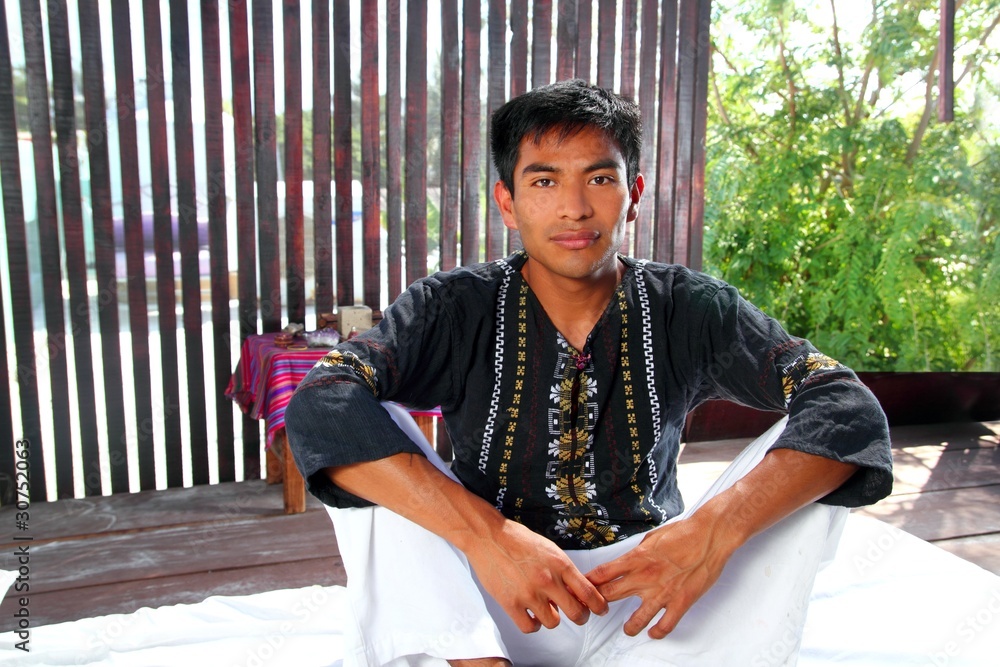 Mayan indian native man in jungle Latin American hut Stock Photo ...