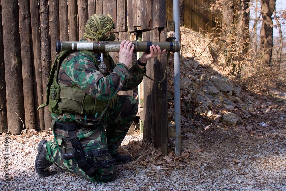 terrorist with RPG-75 Stock-Foto | Adobe Stock