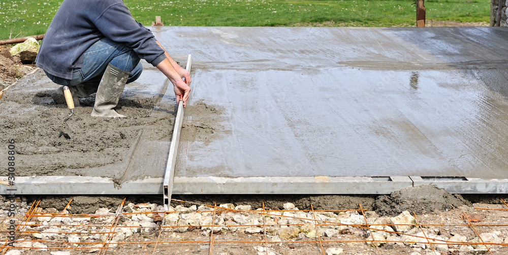 réalisation d'une dalle en béton armé Stock Photo | Adobe Stock