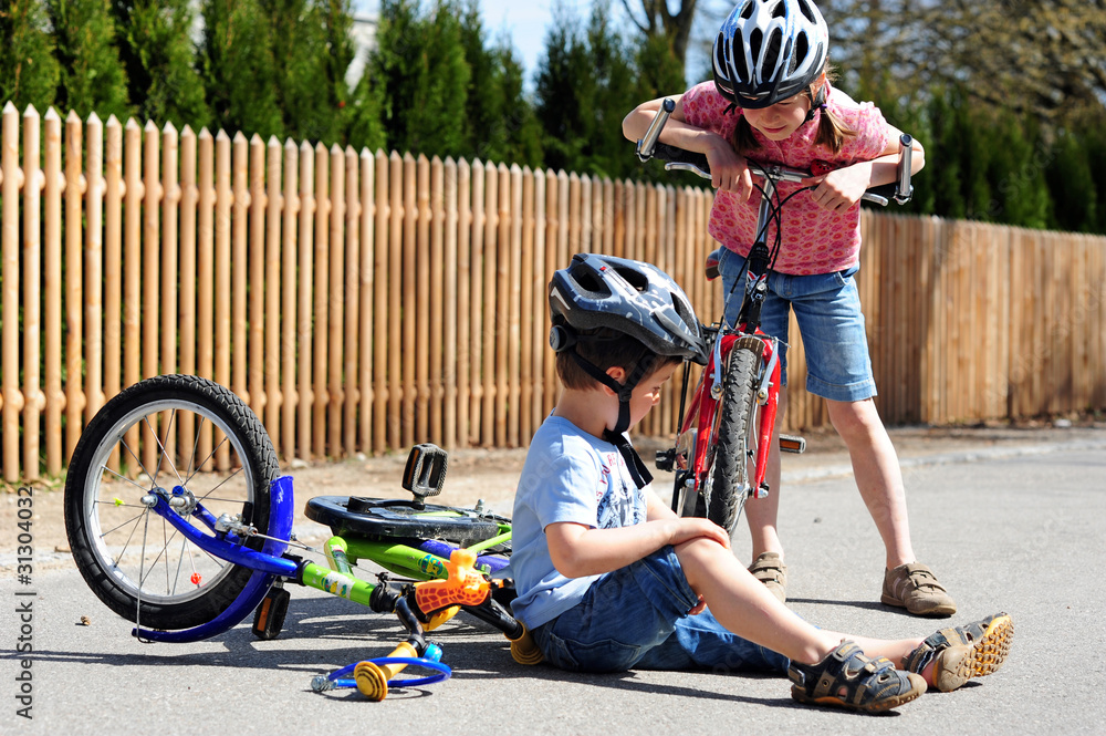 Fahrradunfall Stock-Foto | Adobe Stock