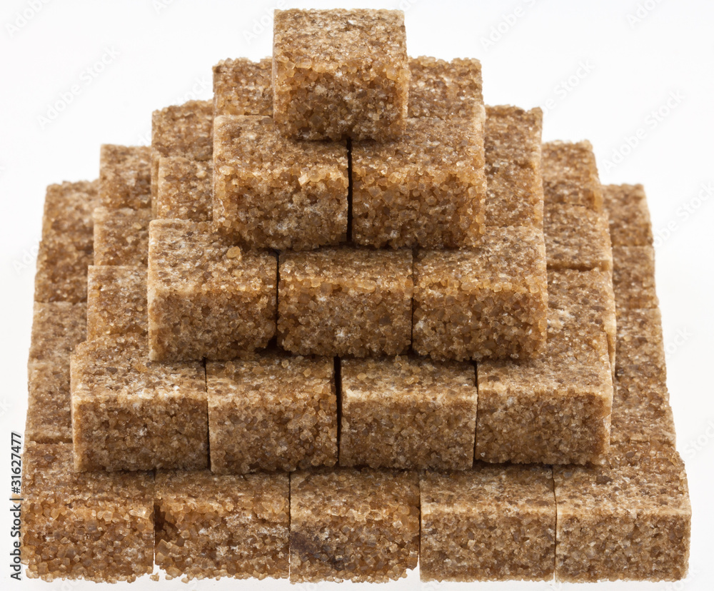 pyramide de sucre cassonade cristallisé Photos | Adobe Stock