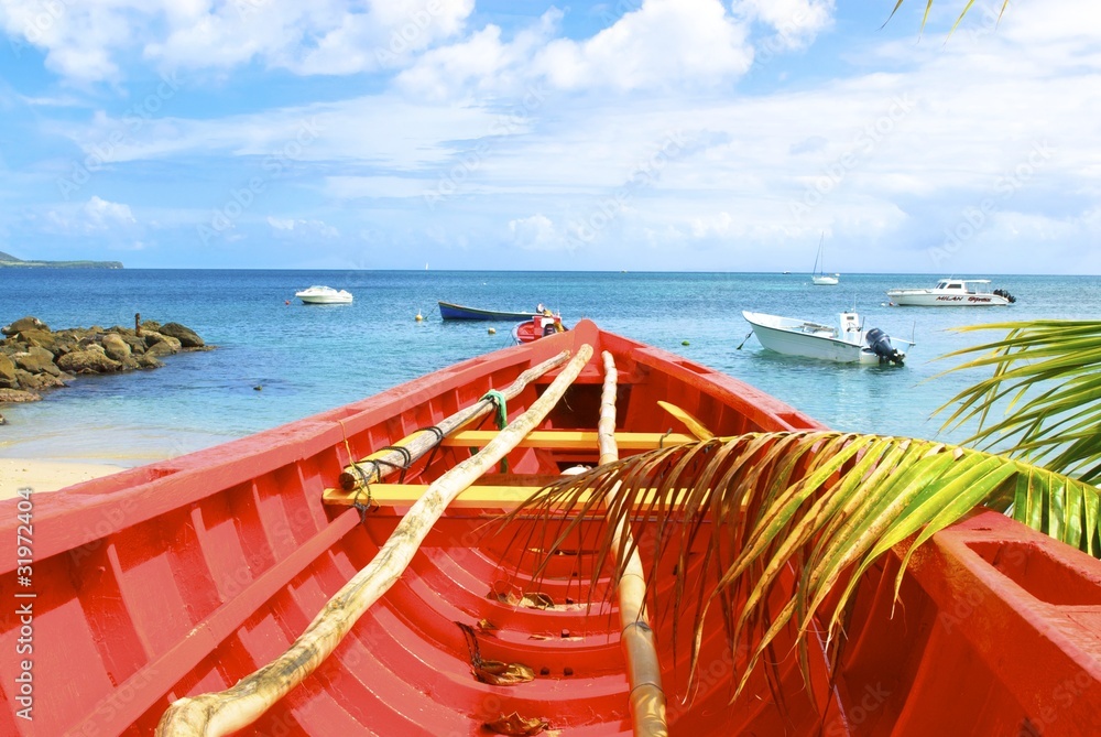 barque sur la plage Stock Photo | Adobe Stock