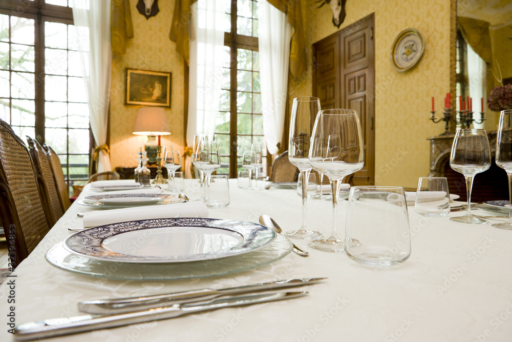 Festlich Gedeckter Tisch Stock-Foto | Adobe Stock