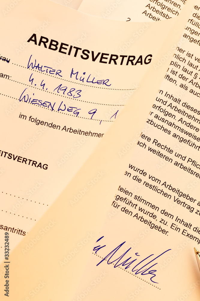 Arbeitsvertrag in deutscher Sprache Stock Photo | Adobe Stock