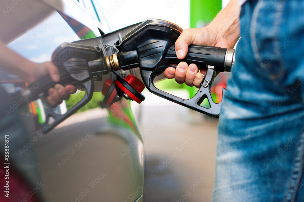 Tanken an der Tankstelle Stock Photo | Adobe Stock