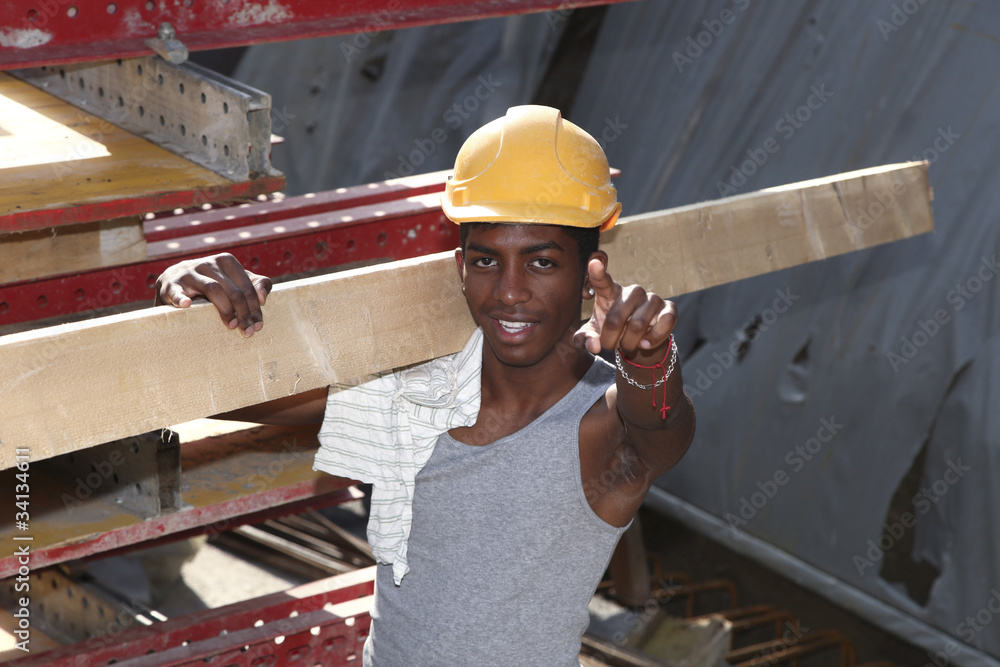 portrait jeune ouvrier africain Stock Photo | Adobe Stock